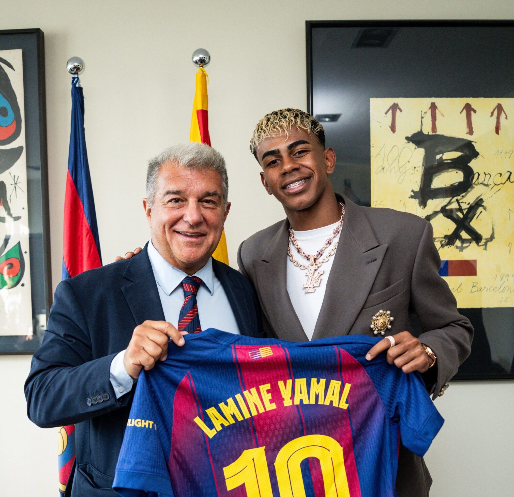 Lamine Yamal con el dorsal 10 y un contrato multimillonario
